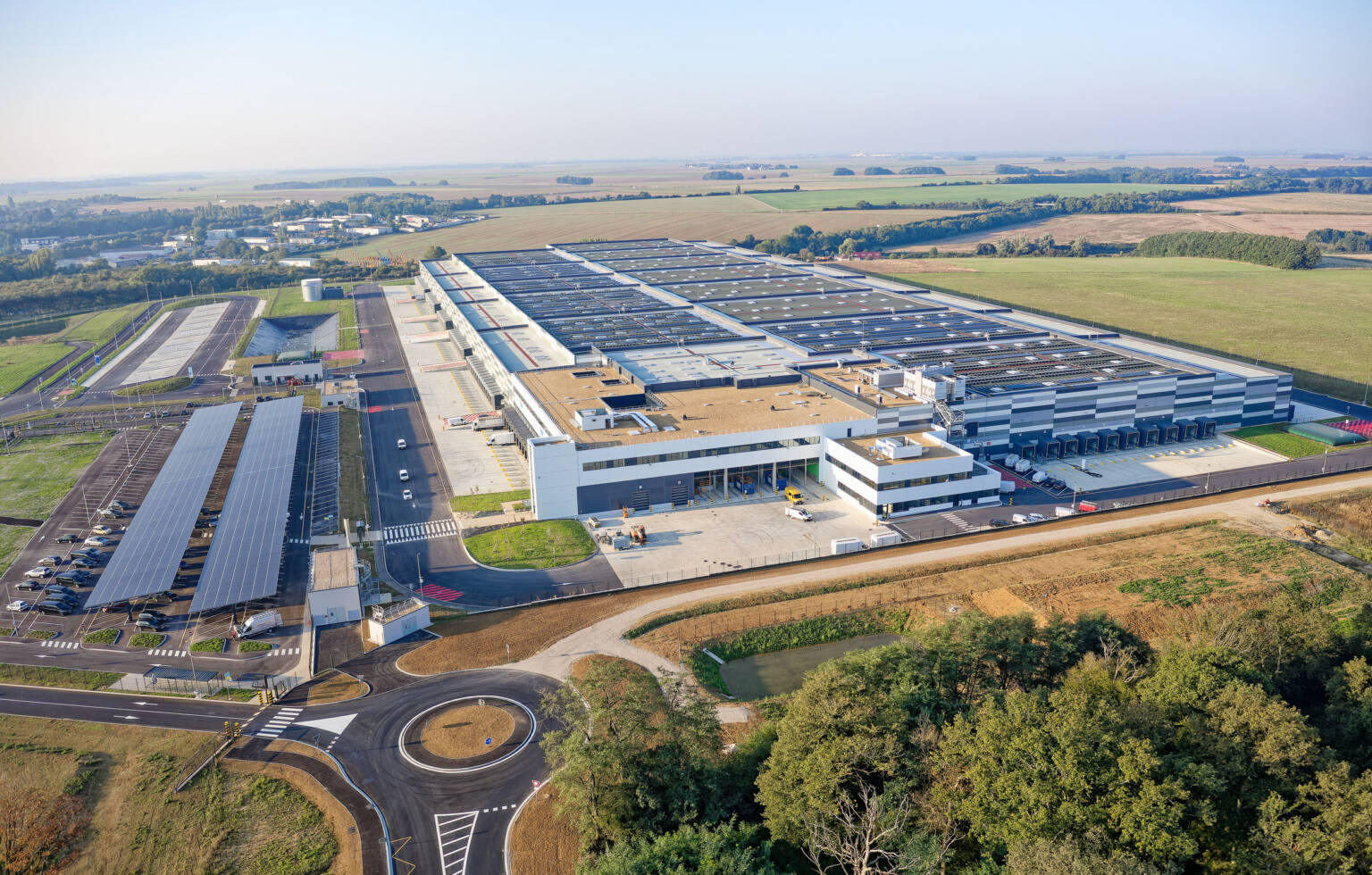 LIDL inaugure à Ablis (78) sa plus grande plateforme logistique de France réalisée par IDEC et ...