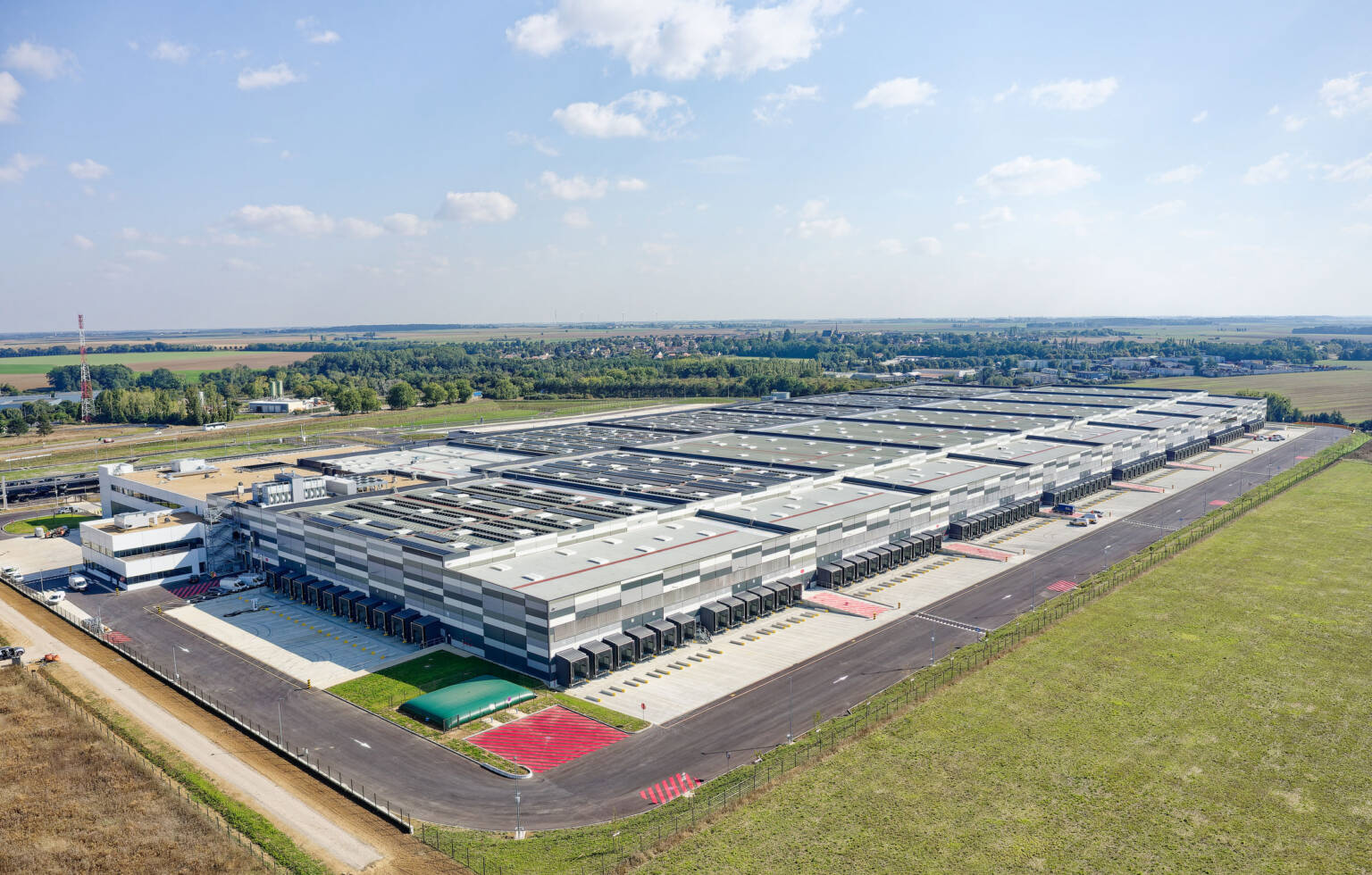 LIDL inaugure à Ablis (78) sa plus grande plateforme logistique de France réalisée par IDEC et ...